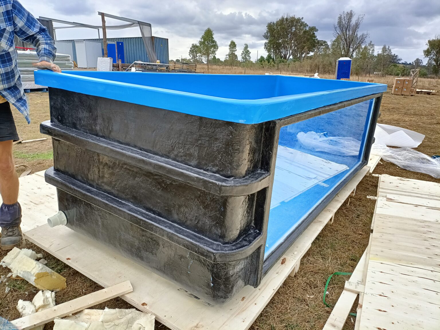 Fiberglass Ponds Fiberglass Tanks Pools – AOH Manufacturing